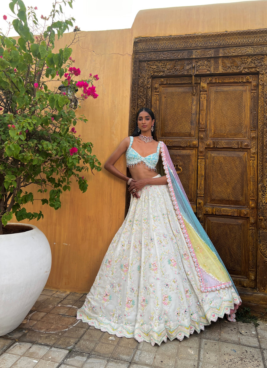 Shop Designer Lehengas For Women and Girls Online | Rinata's – Rianta's